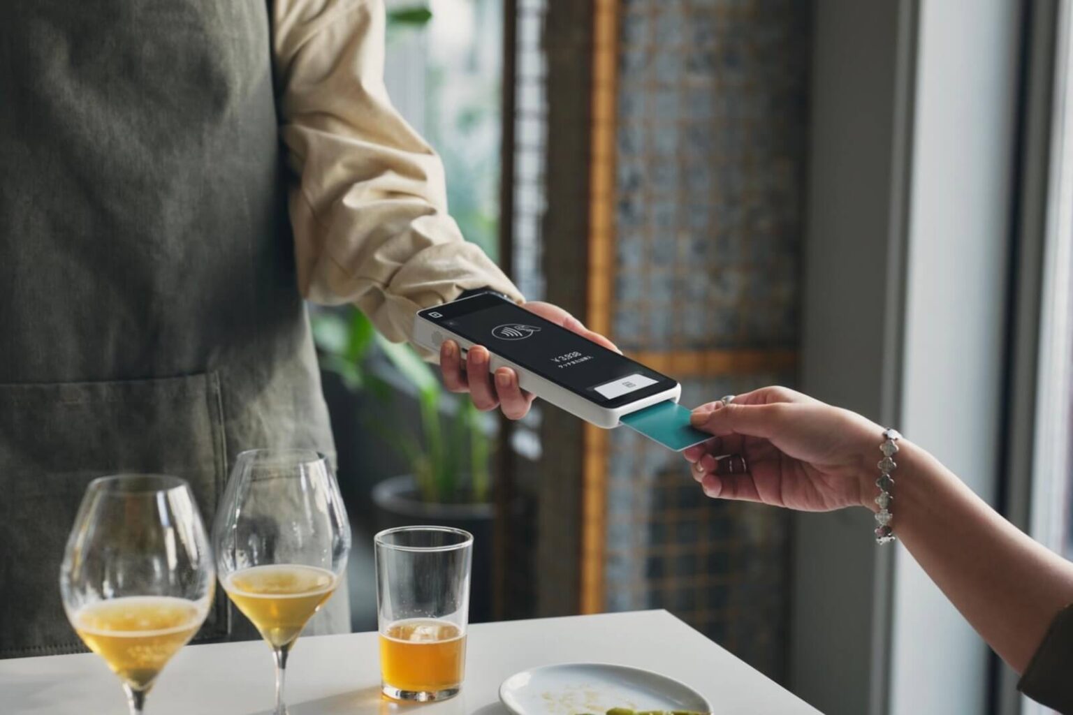 小売・飲食業に最適！「Squareハンディ」大解剖 | Houn